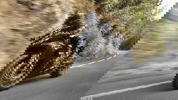 Yamaha R7 revealed | All the specs and features of the sports bike ...