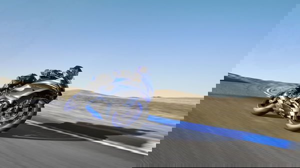 Yamaha R7 revealed | All the specs and features of the sports bike ...