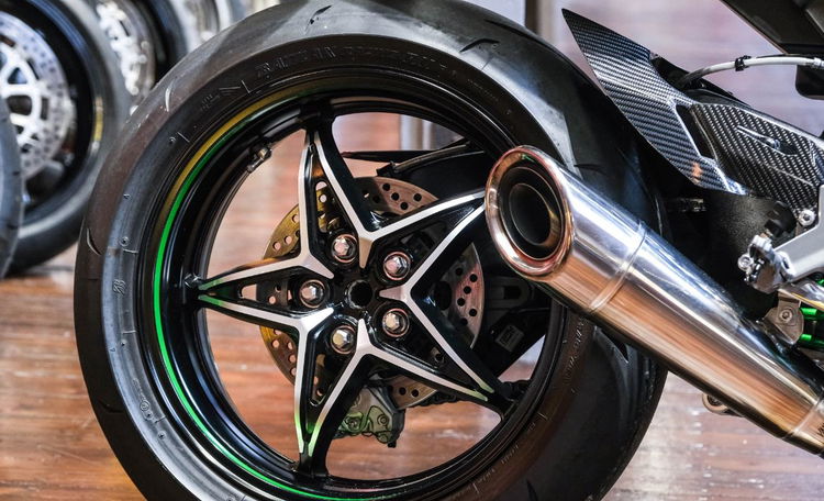 Kawasaki Ninja H2R Could be Yours for Surprisingly Low Price | Visordown