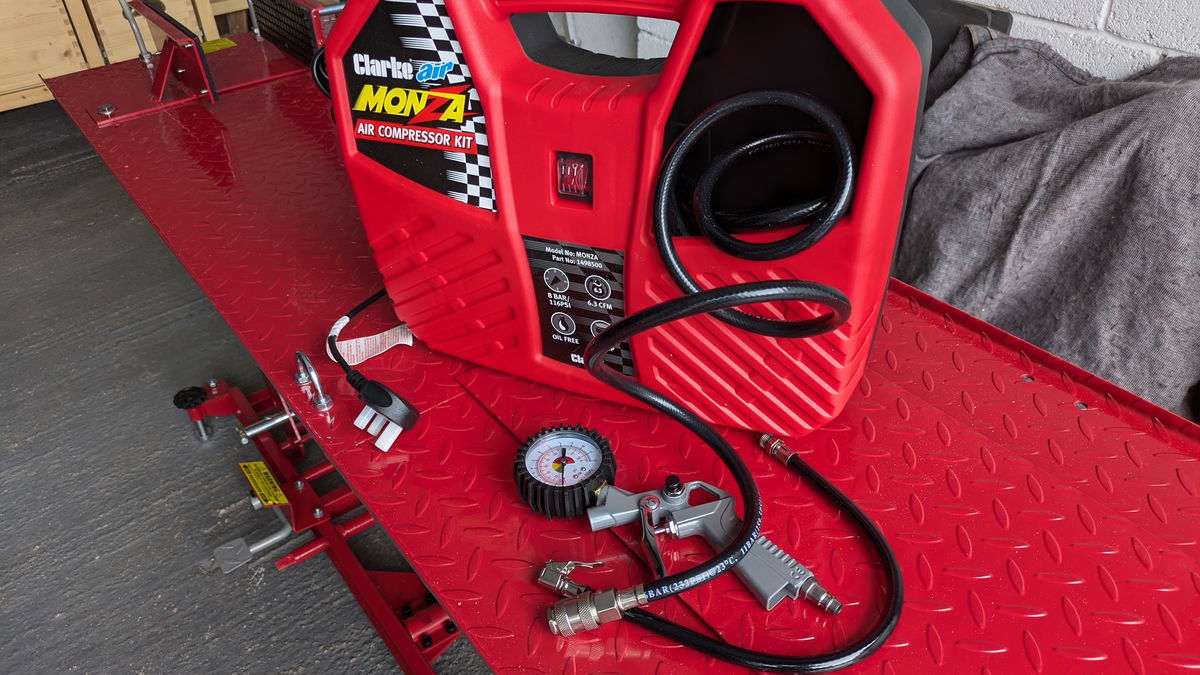 Clarke Monza portable air compressor review | Visordown