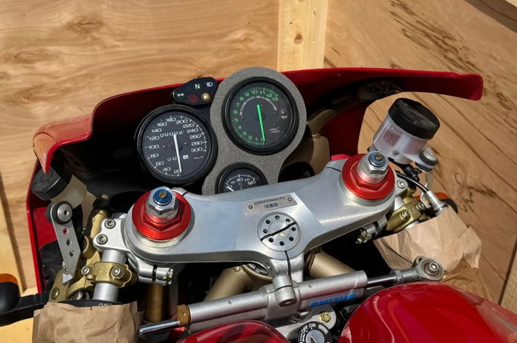 Incredible 1999 Ducati 996 SPS superbike up for sale | Visordown
