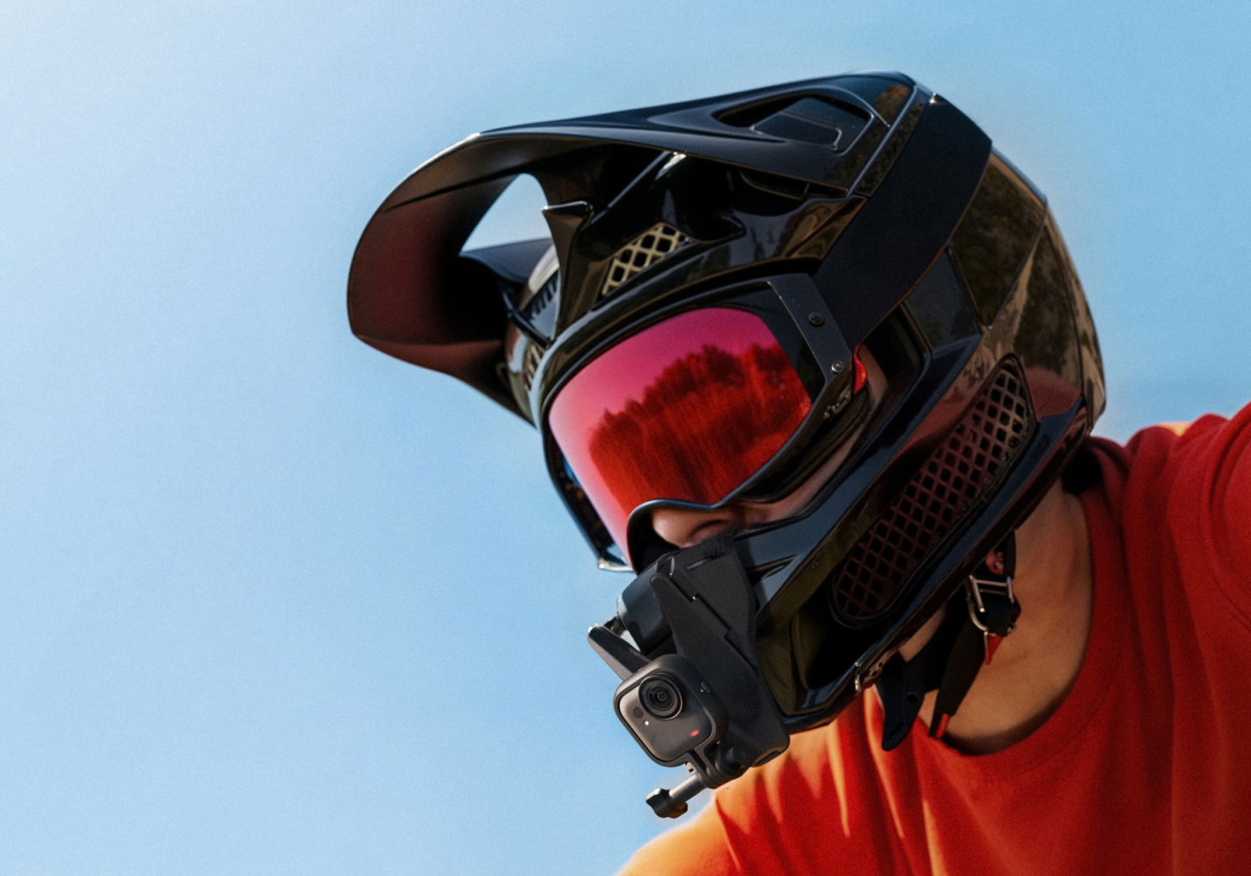 Ruroc reveals limited edition Chrome and Eclipse AT4.0 Carbon helmets ...