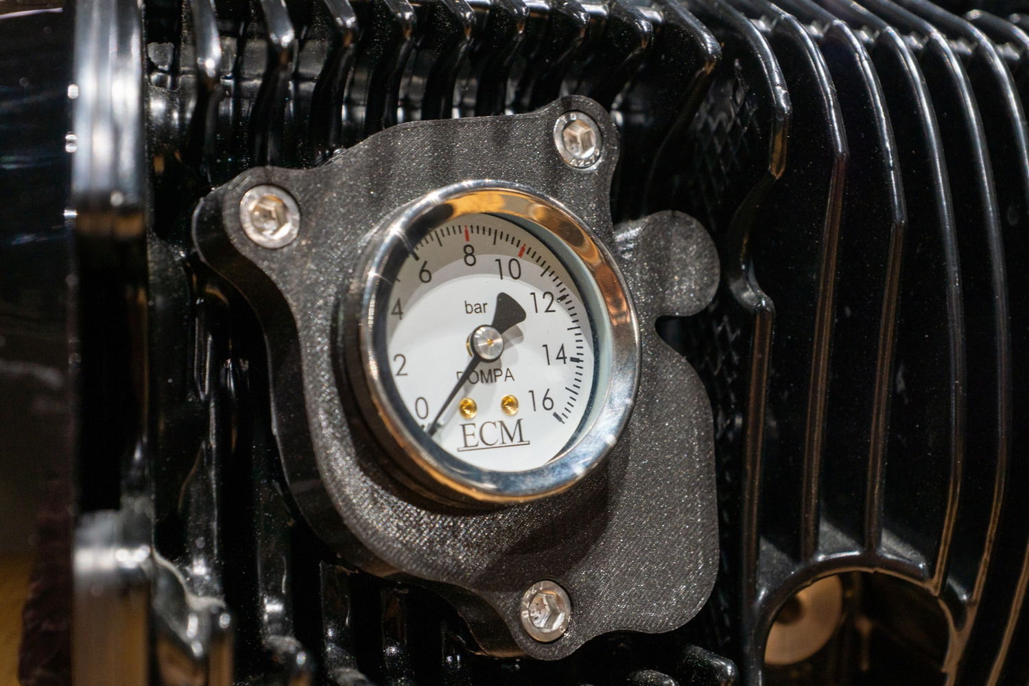 BMW reveals a very expensive boxer-inspired coffee machine | Visordown