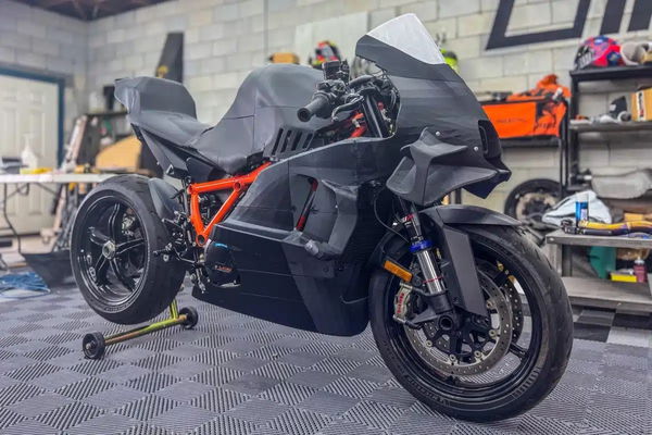 Custom KTM RC1390R MotoGP replica created | Visordown
