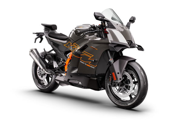 KTM reveals new road-going 990 RC R supersport model | Visordown