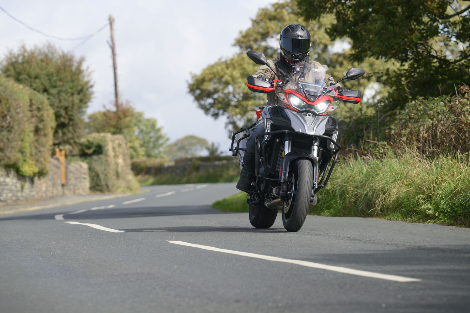 QJ Motor SRT 900 S (2025) review specs, details, and features | Visordown