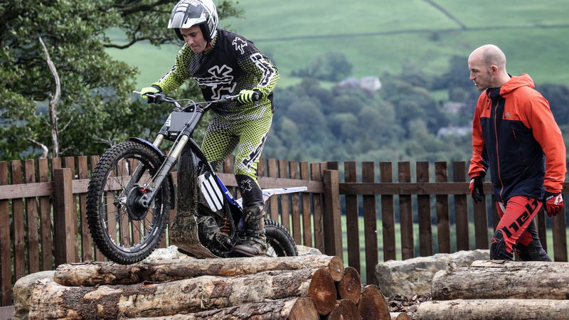 Free Electric Motion test rides with Inch Perfect Trials | Visordown