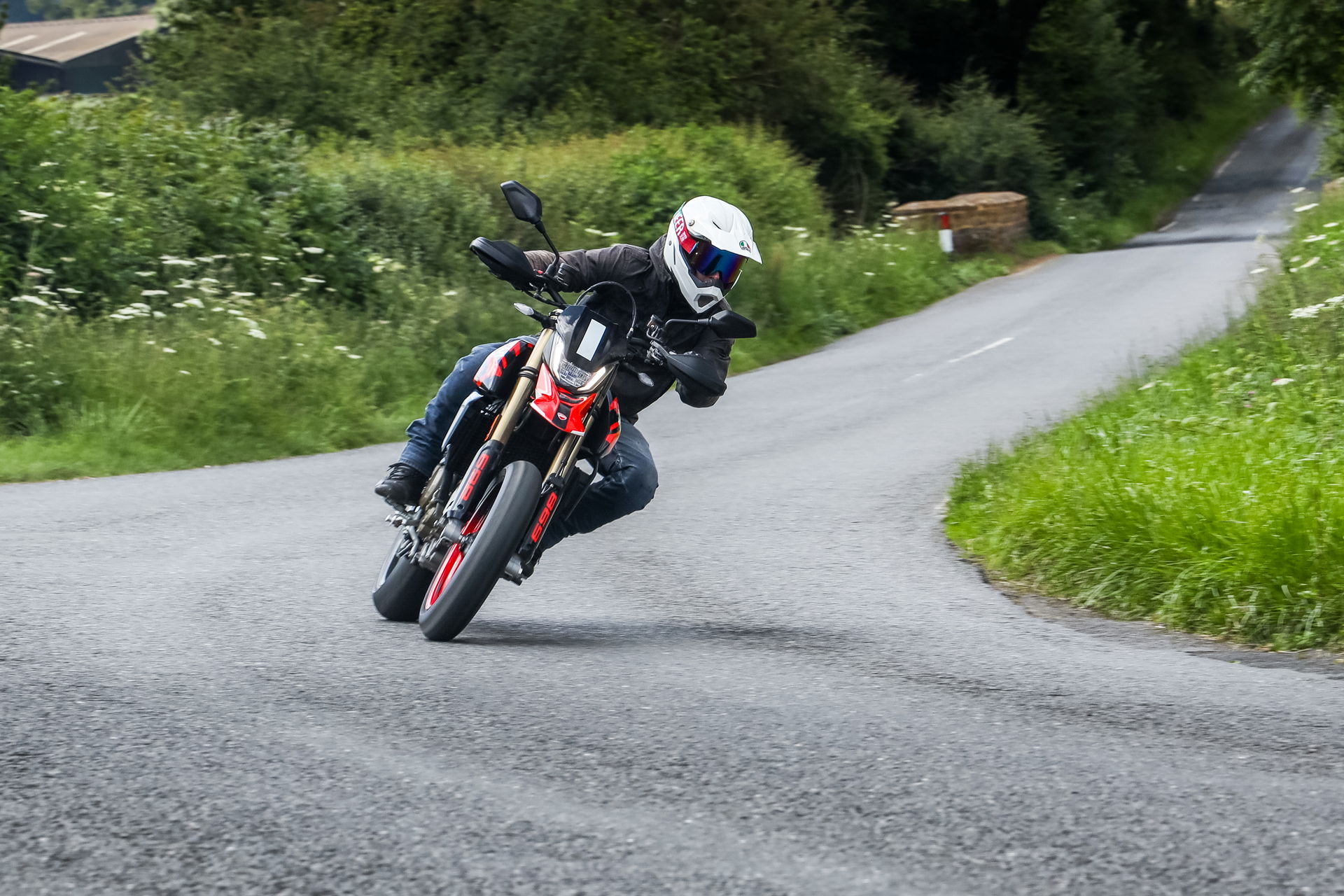 Ducati Hypermotard 698 Mono Review: The Best Single-Cylinder Bike ...