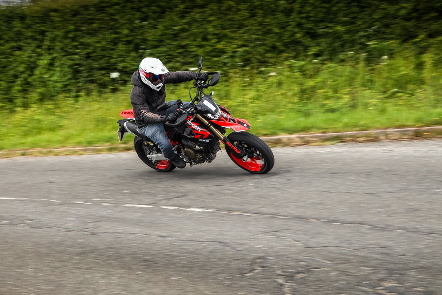 Ducati Hypermotard 698 Mono Review: The Best Single-Cylinder Bike ...