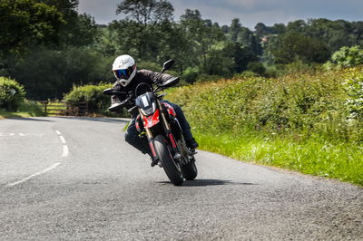 Ducati Hypermotard 698 Mono Review: The Best Single-Cylinder Bike ...