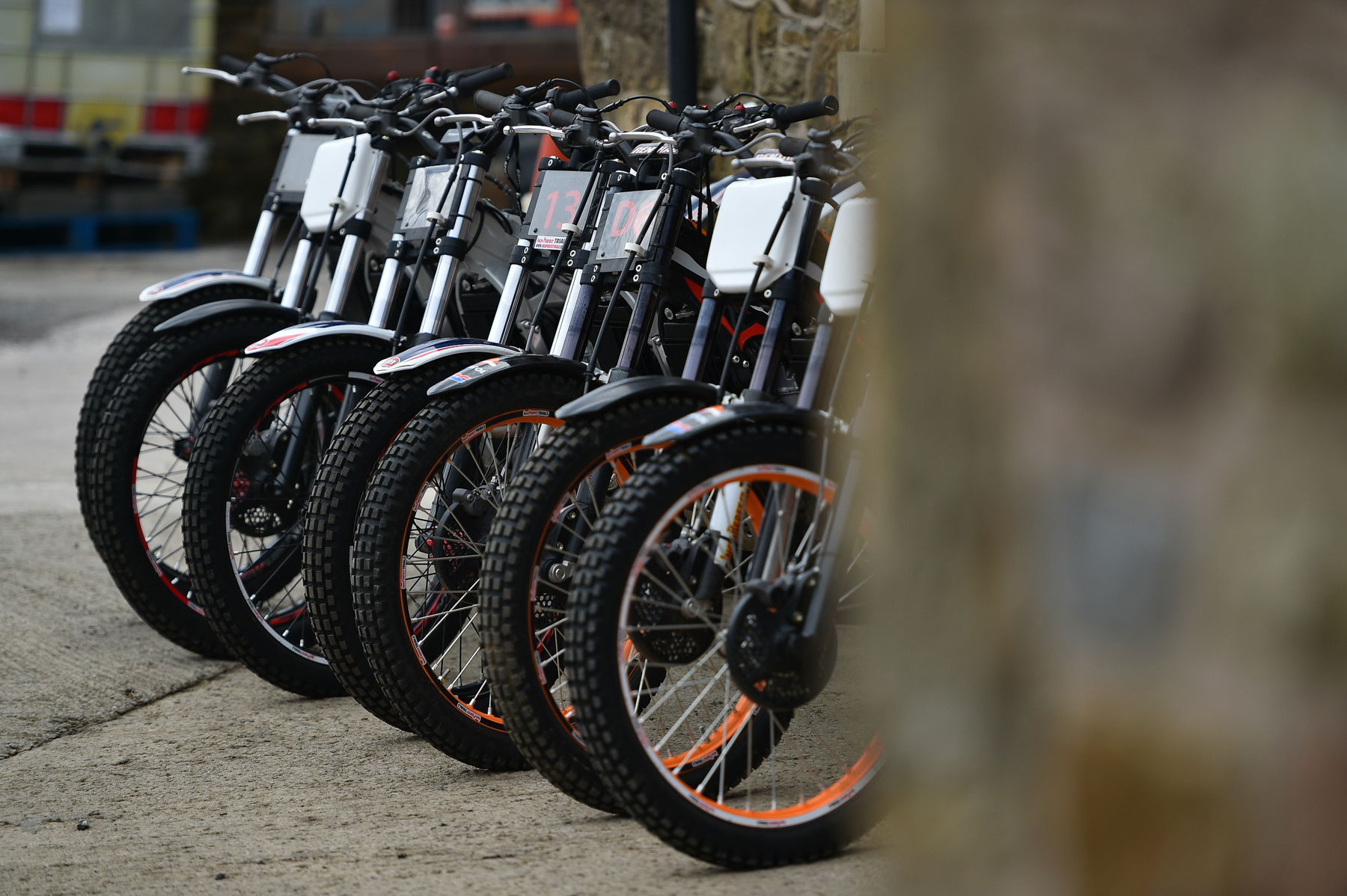 Inch Perfect Trials Review: Spoiler, It's Harder Than it Looks! | Visordown