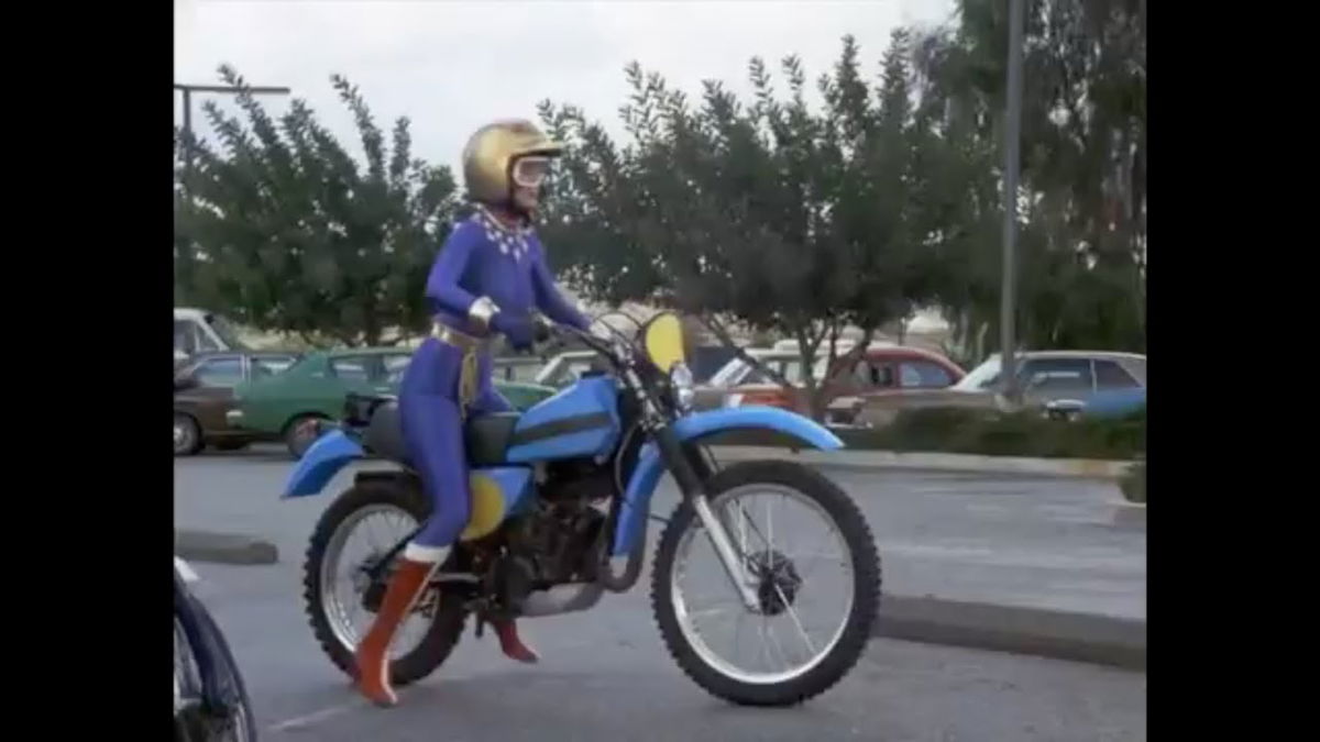 The top 7 best female stunt riders | Visordown