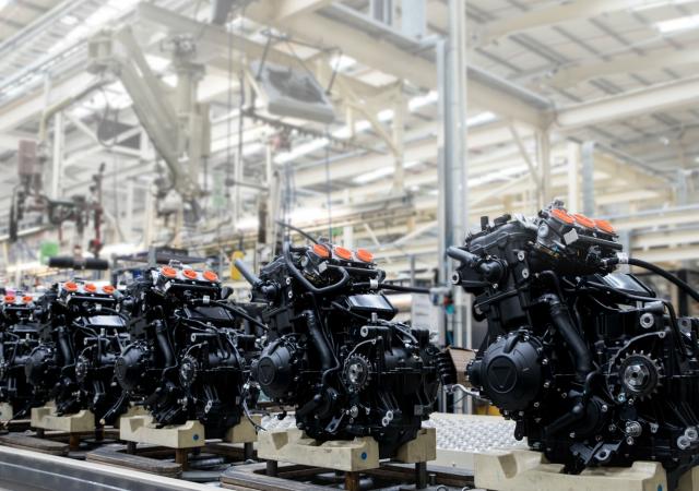 Triumph reveals new factory visitor centre | Visordown