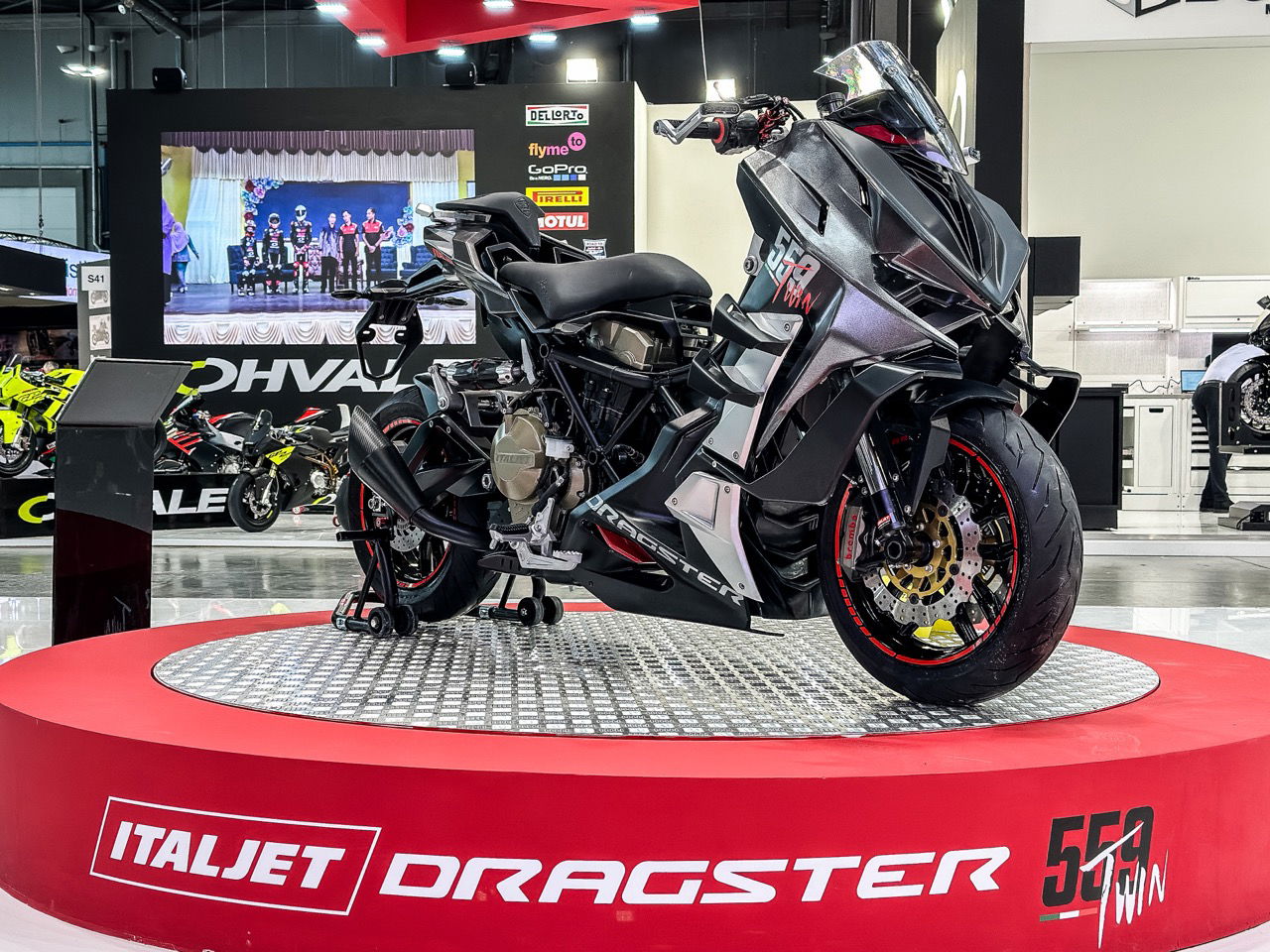 WILD Italjet Dragster 559 Twin revealed at EICMA | Visordown