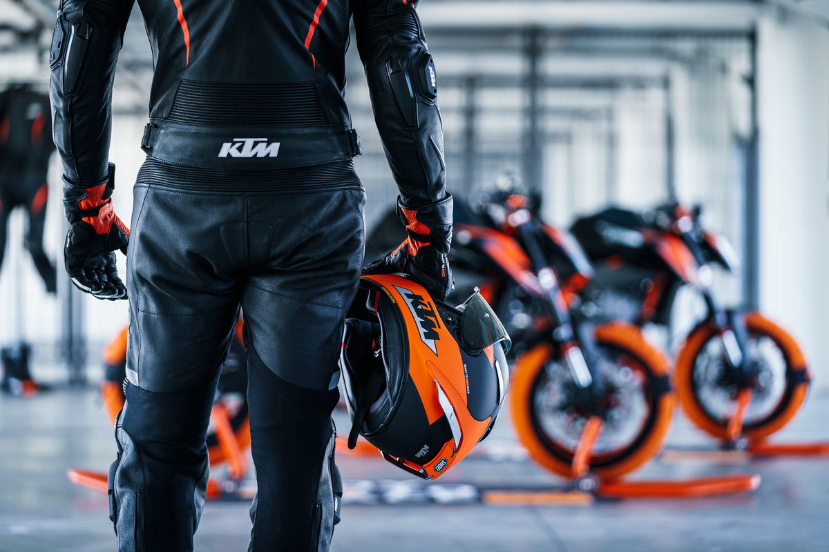KTM tease us with the promise of two new middleweight Dukes | Visordown