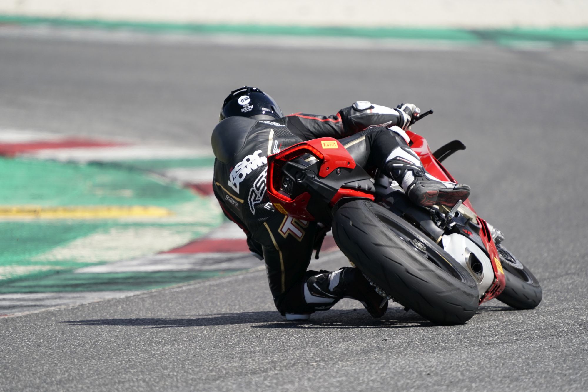 Pirelli Diablo Rosso IV Corsa road and track review | Visordown