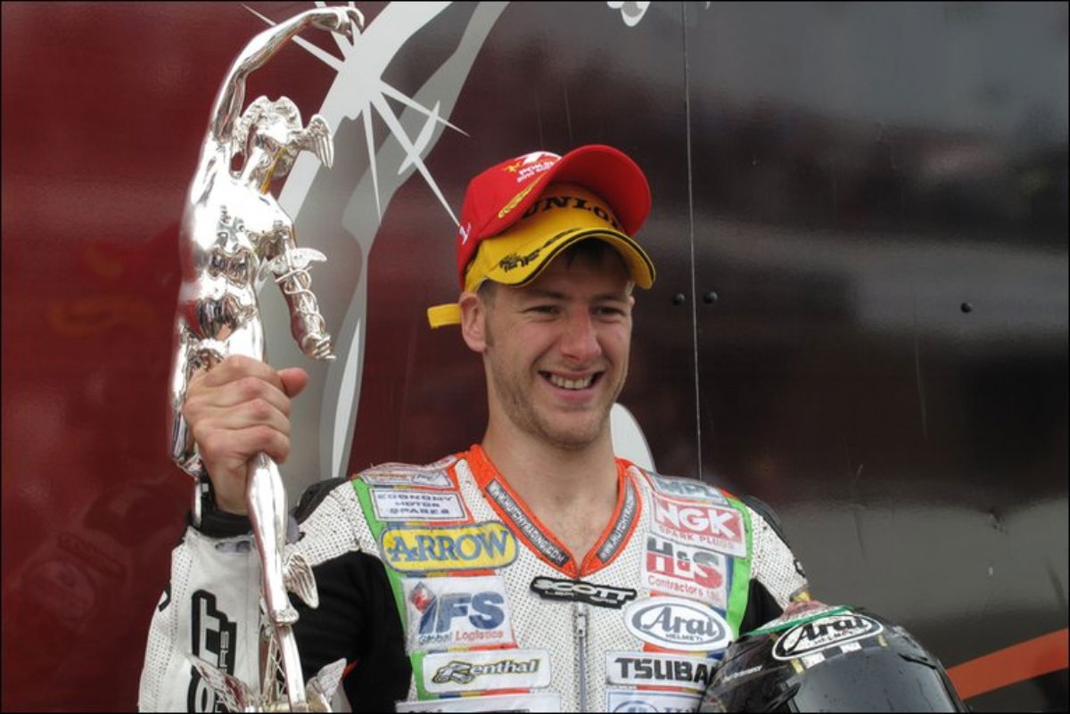 TT legend Ian Hutchinson seals road racing deal with Synetiq BMW ...