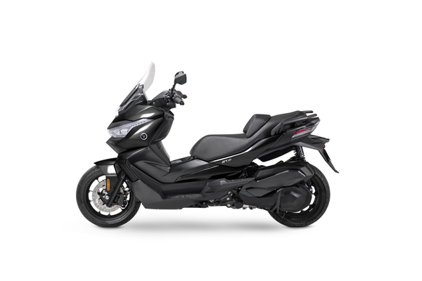 Voge unveils new SR4 350 maxi scooter at Intermot show | Visordown